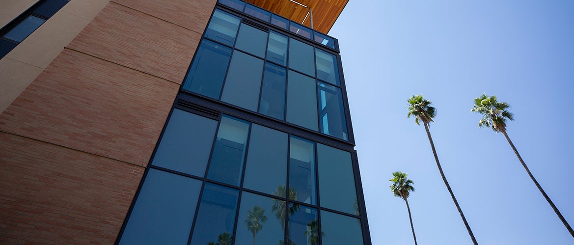 Dundee | UCR Housing Services